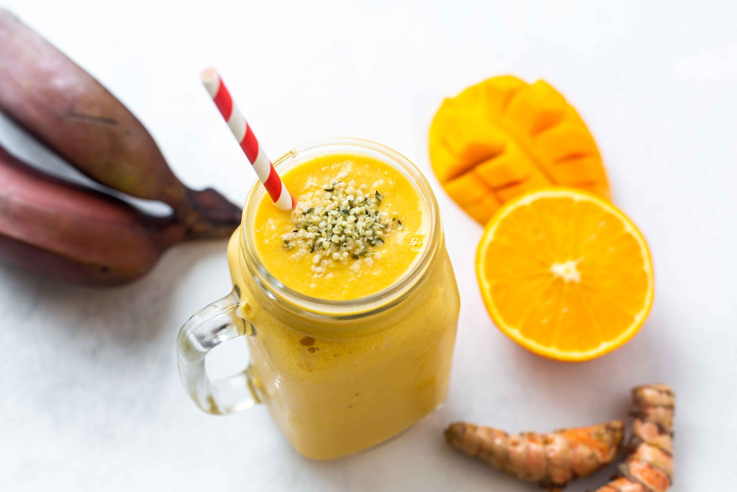 Tropical Summer Smoothie with Turmeric - Chili in a pod